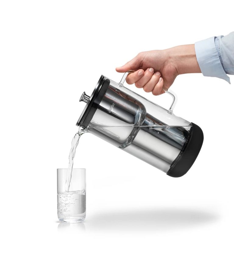 Aarke Purifier: une carafe filtrante en verre, 100% sans plastique